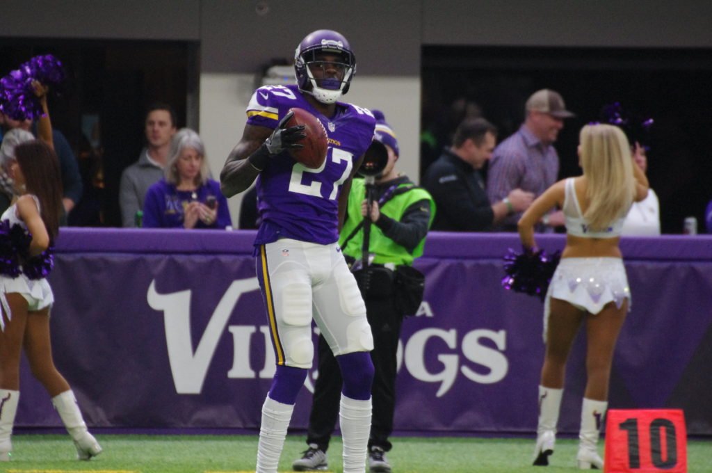 Jayron Kearse Trying to Be Less Cautious in Year 2 - Zone Coverage