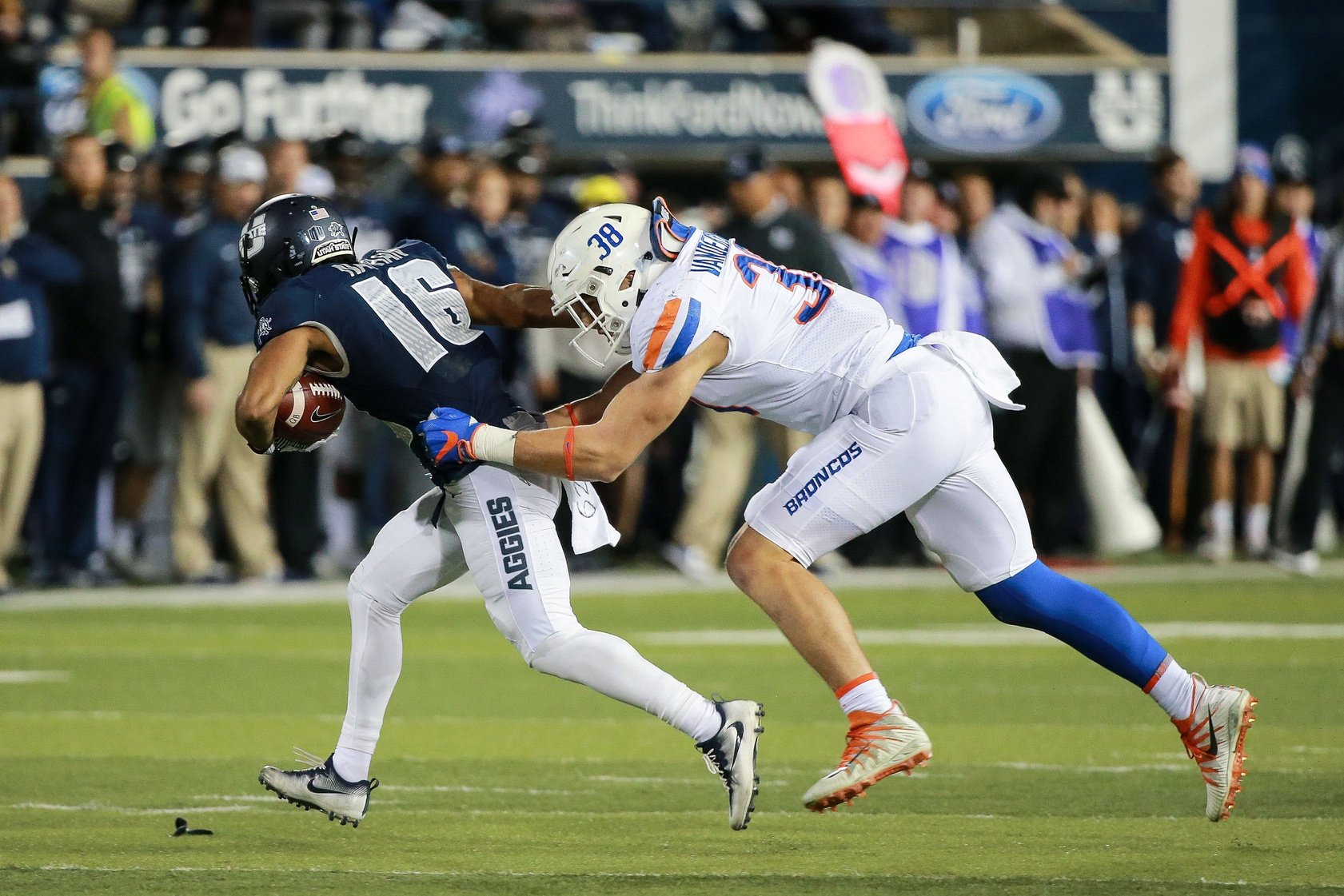 Leighton Vander Esch, LB, Boise State | Zone Coverage
