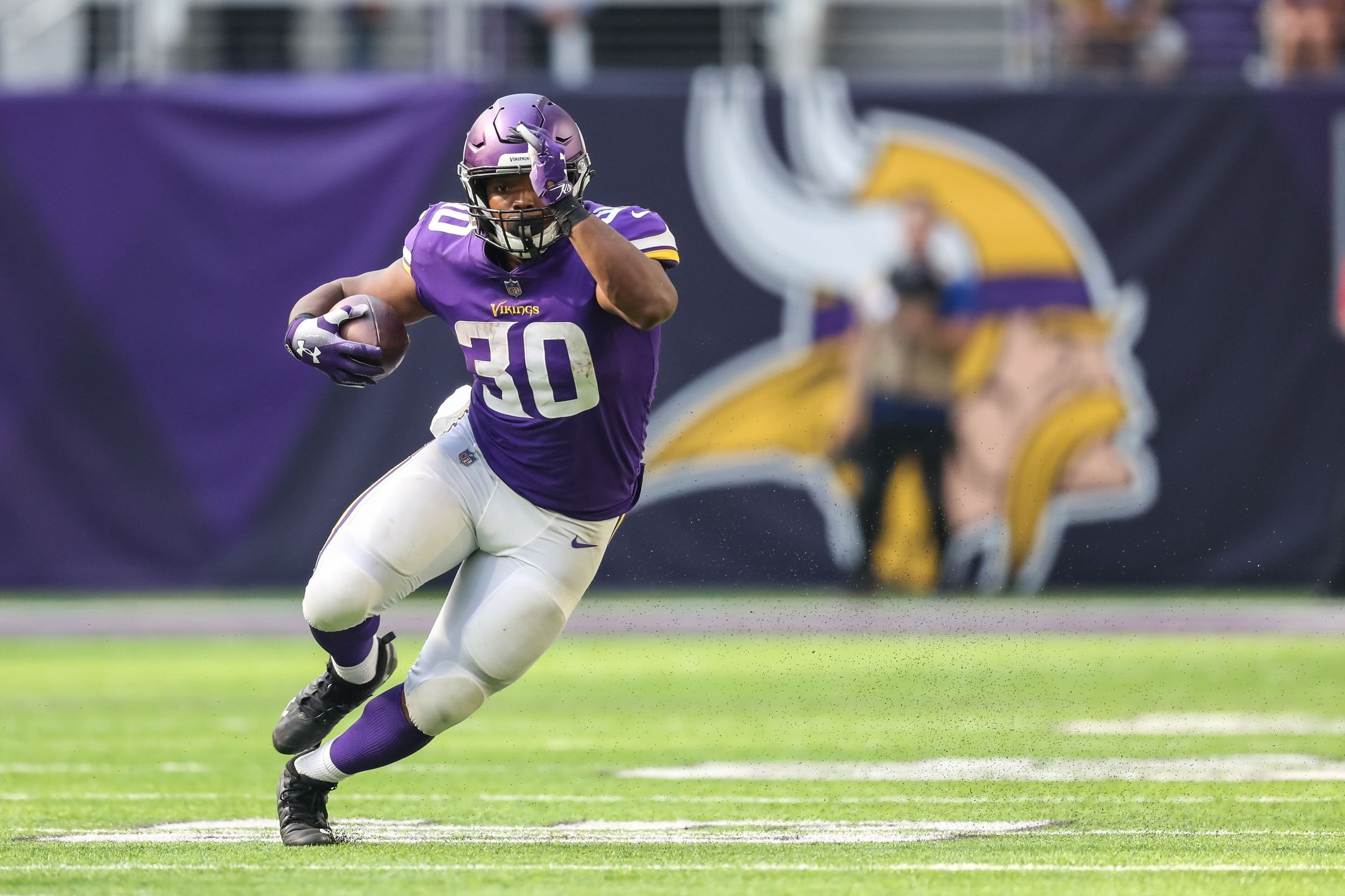 SECOND LOOK: C.J. Ham's Unique Usage a Fascinating Piece of Vikings ...