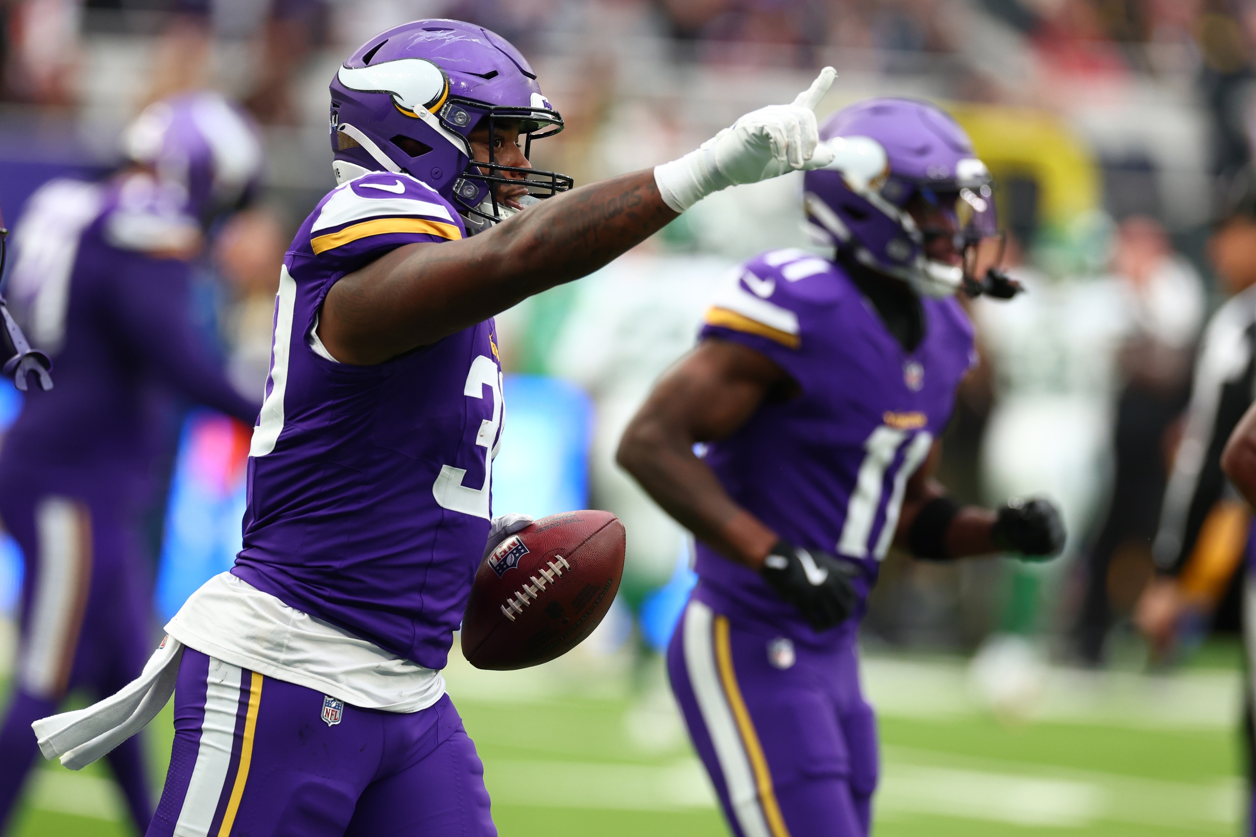 CJ Ham Is the Vikings' Perfect Dirty-Work Player - Zone Coverage