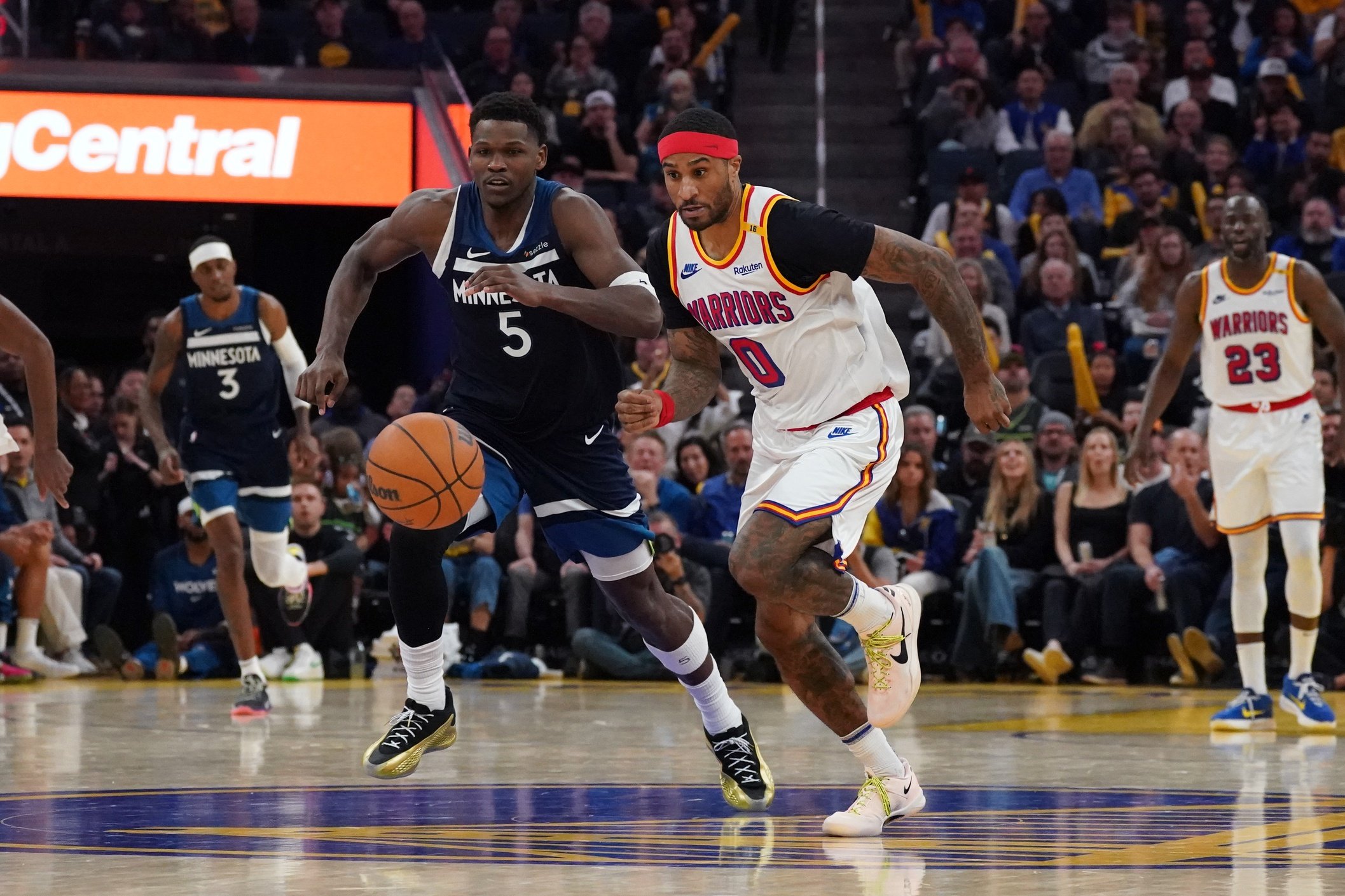 How Do the Wolves Fix Their Late-Game Offense? - Zone Coverage