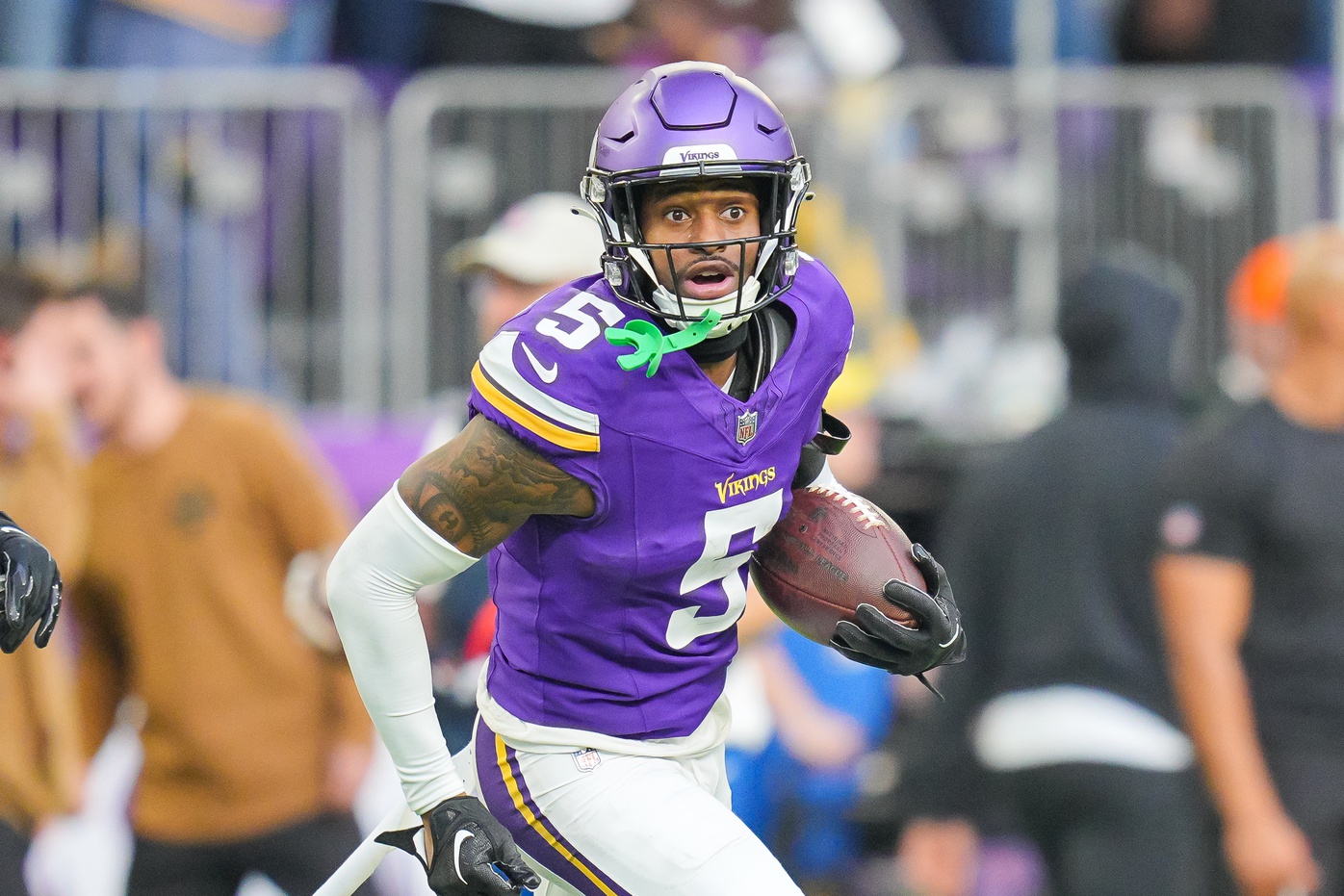 How Invested Are the Vikings In Their Young Defensive Backs? - Zone ...