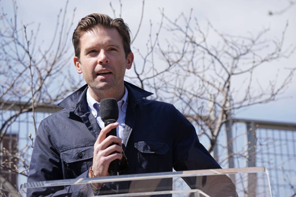 The Twins Sale Process Put Strain on Pohlad Family Relationships - Zone Coverage