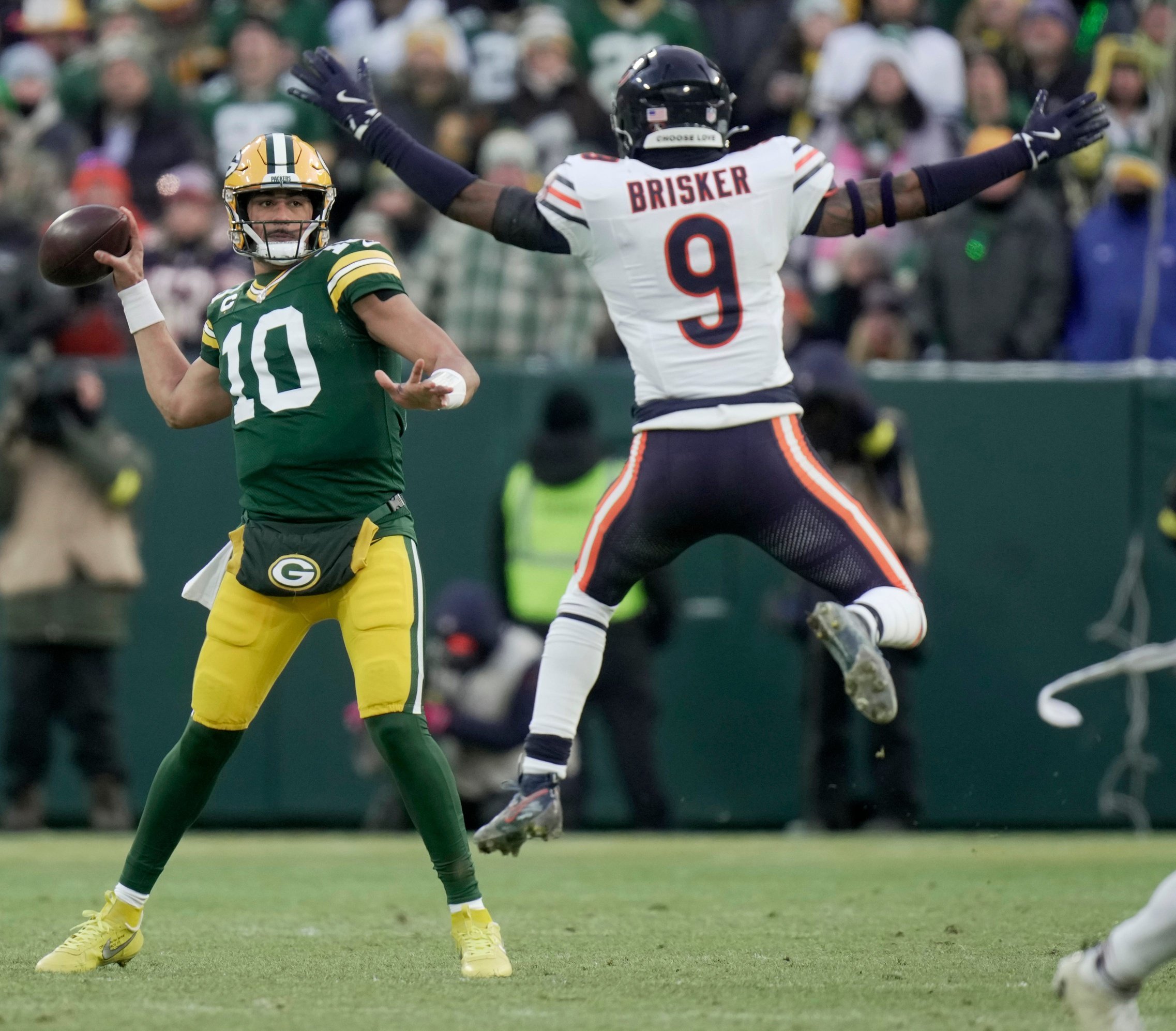 Jordan Love Showed Tremendous Fortitude After An Early Interception ...