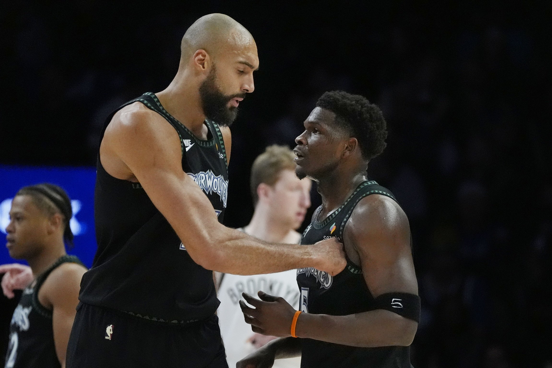 "Timberwolves Basketball" Has Become Something Very Chaotic - Zone Coverage